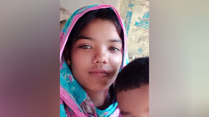 ১৮ কিমি দূরের থানায় বাবাকেই নিতে হলো মেয়ের মরদেহ!