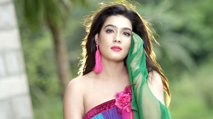 যে কারণে গ্রেফতার হলেন নায়িকা মাহিয়া মাহি